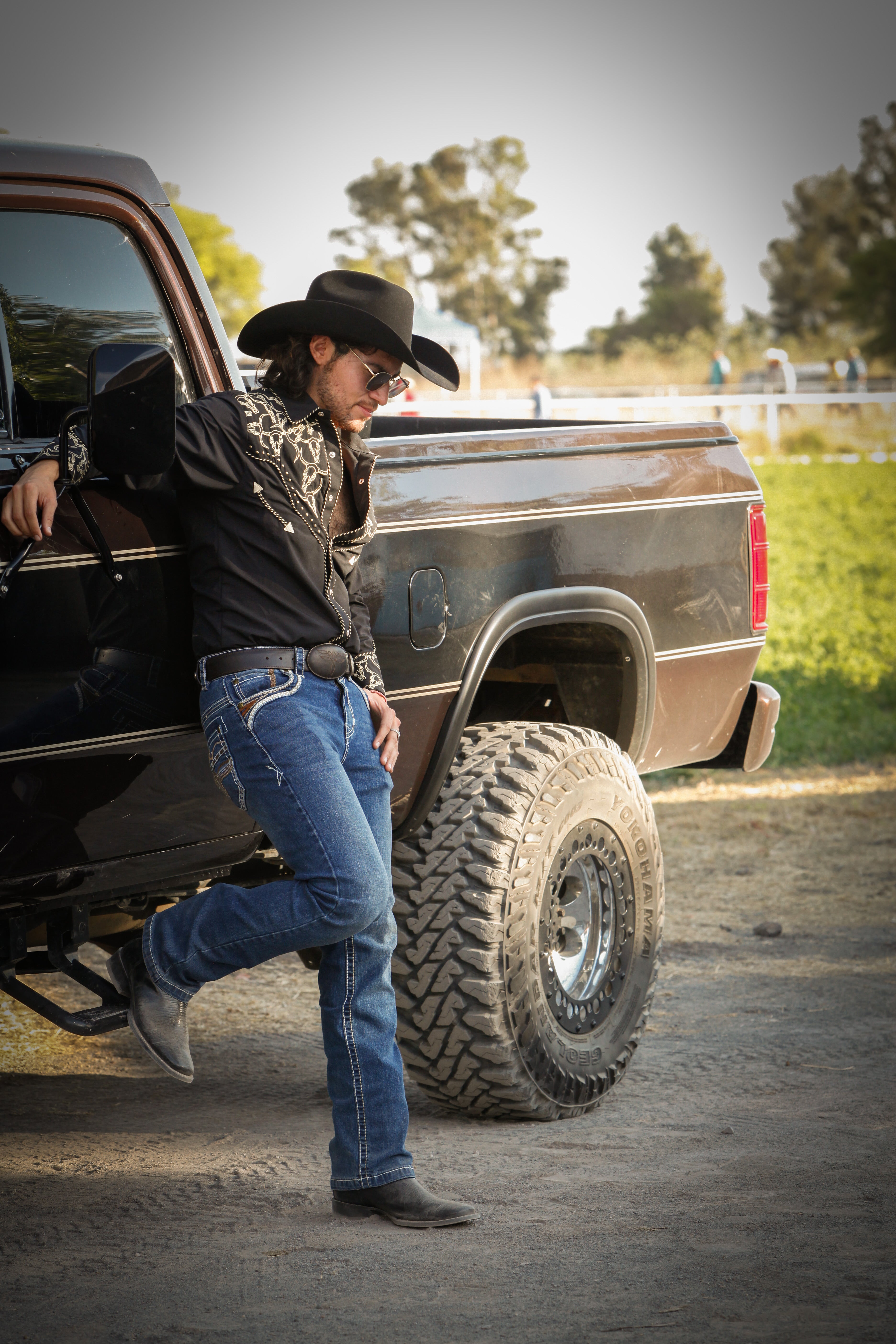 The Best Western Wear Shirts to Elevate Your Outfit Game - tabstrummer.com